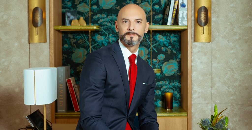 JANE TUNG WAI CHEE Bản Lĩnh “Nữ Tướng” - Deluxe Vietnam